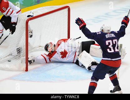 USA's Ryan Kesler celebrates his second period goal against Canada ...
