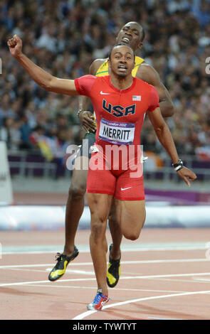 Hansle Parchment, of Jamaica, wins the men's 110-meter hurdles final ...