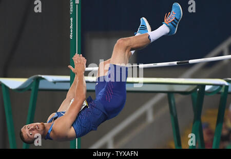 Zach Ziemek competes in the men's decathlon discus during the U.S ...