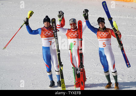 Bronze medalist France's Victor Muffat-Jeandet celebrates during the ...