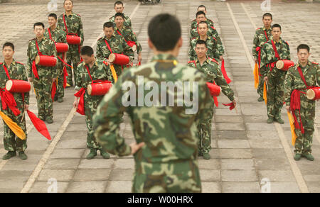 Chinese People's Liberation Army soldiers in action during the Chinese ...
