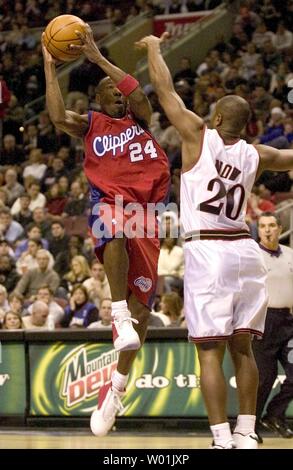Doug Overton of the Los Angeles Clippers during 118-87 loss to the ...