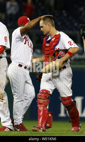 Philadelphia Phillies relief pitcher Tom Gordon pumps his fist after ...