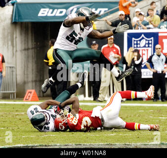 Kansas City Chiefs cornerback Mark Fields catches a ball during NFL ...
