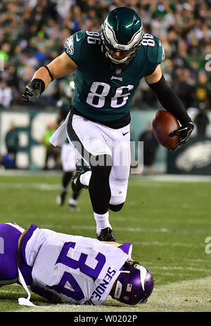 Philadelphia Eagles' Zach Ertz (86) is tripped up by Indianapolis Colts ...