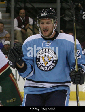 Pittsburgh Penguins' Matt Cooke (24) plays in the NHL Hockey game ...