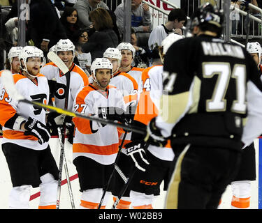 Pittsburgh Penguins' Maxime Talbot skates against the Philadelphia ...