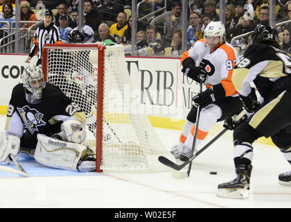 Philadelphia Flyers' Jakub Voracek plays during an NHL hockey game ...
