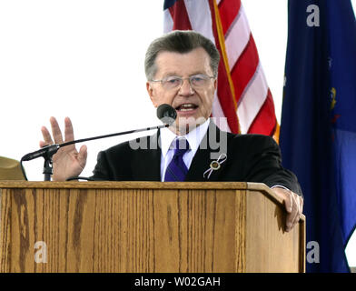 Jim Miklaszewski, NBC News Correspondent, and Tom Ridge, former head of ...