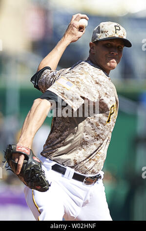 Pittsburgh Pirates relief pitcher Tony Watson (44) delivers during the ...