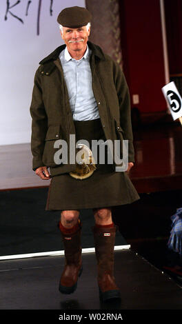 Dressed to Kilt Scottish Fashion Show Benefit for Friends of Scotland ...