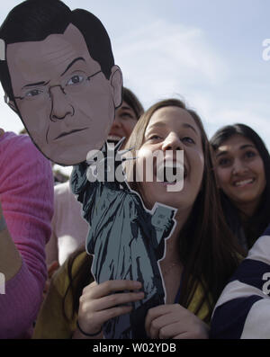 Comedy Central comedians Jon Stewart (R) and Stephen Colbert (L ...