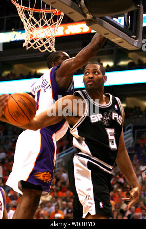 San Antonio Spurs' Robert Horry is a called for a foul as he blocks a ...