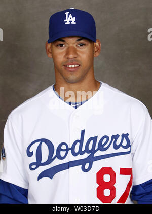 Los Angeles Dodgers' Ivan DeJesus waits to bat during the first inning ...