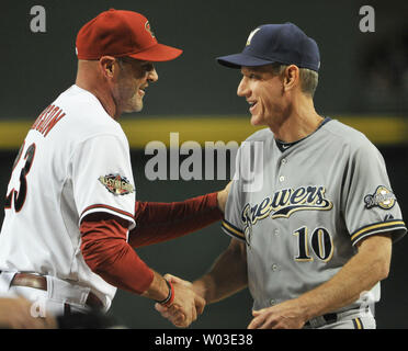 Milwaukee Brewers manager Ron Roenicke watches in the ninth inning of a ...