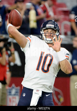 Chicago Bears' Mitchell Trubisky warms up before an NFL football game ...