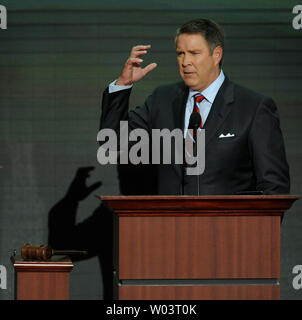 Former Senate Majority Leader Bill Frist and his wife Tracy Roberts ...