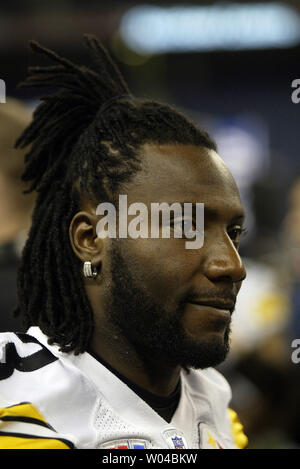 Pittsburgh Steelers safety Tyrone Carter (23) celebrates after he ...