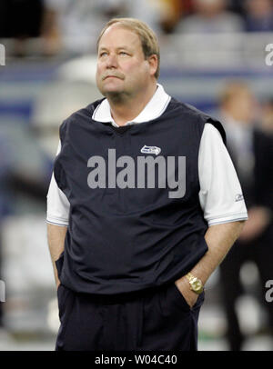 Seattle Seahawks head coach Mike Macdonald before the NFC Championship ...