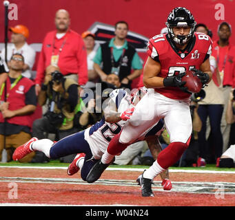 Atlanta Falcons tight end Justin Peelle is pictured in the second half ...