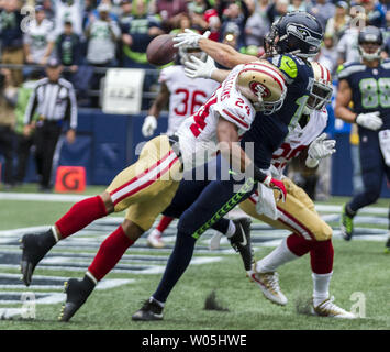 Seattle Seahawks tight end Nick Kallerup (89) arrives to the stadium ...