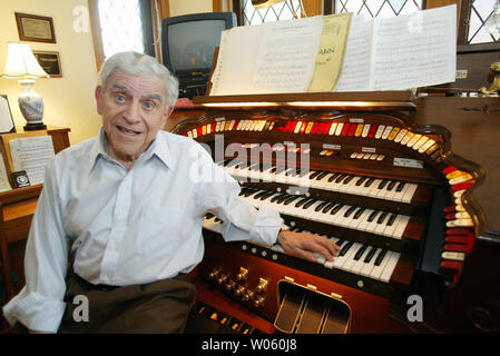 Musician Stan Kann, a regular guest on the "Tonight Show with Johnny ...