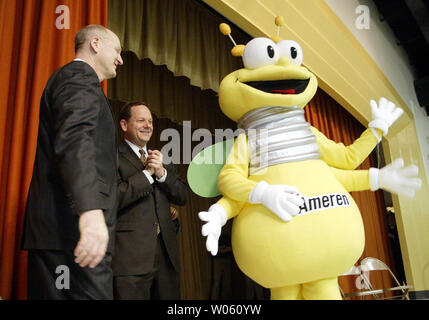 Louie the Lightning Bug greets children at the Peabody School after ...