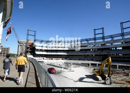 Demolition work continues on the old Busch Stadium in St. Louis on ...