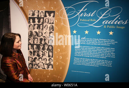 Missouri's First Lady Melanie Blunt waves to the crowd after her ...