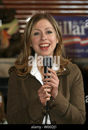 Sen. Hillary Clinton (D-NY) and her daughter, Chelsea, embrace on ...
