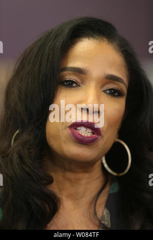 Areva Martin, civil rights attorney, addresses Palm Springs Section 14 ...