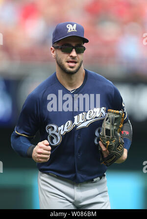 Milwaukee Brewers' Ryan Braun runs the bases after hitting a solo home ...