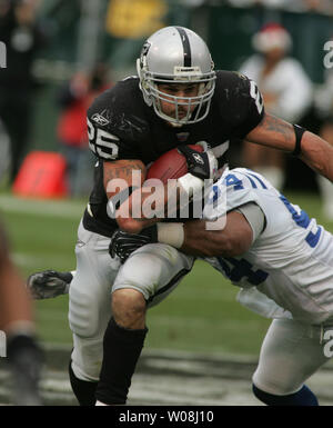 Oakland Raiders' Sam Williams (54) during warmups on Sunday at the ...