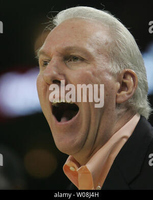 San Antonio Spurs head coach Gregg Popovich () in the first half of an ...