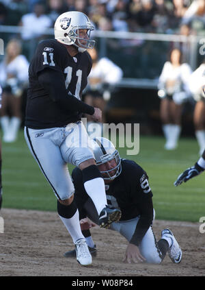 New Orleans Saints watch in concern as teammate cornerback Tracy Porter ...