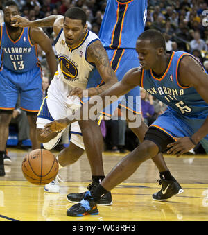 Oklahoma City Thunder's Reggie Jackson (15) shoots in front of Brooklyn ...