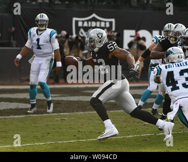 Oakland Raiders defensive end Khalil Mack (52) against the New York ...