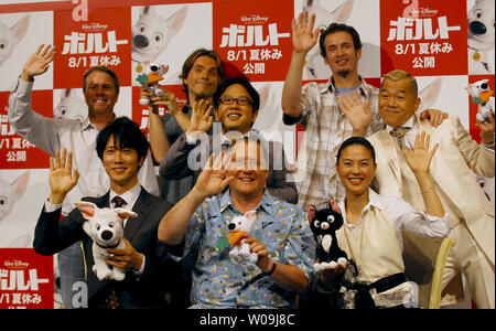 BOLT, director Byron Howard, on set, 2008. ©Walt Disney Studios Motion ...