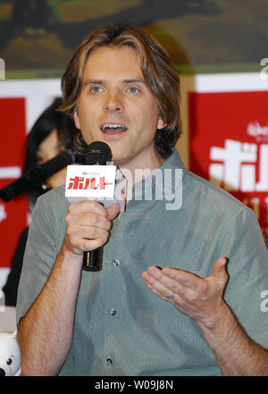 BOLT, director Byron Howard, on set, 2008. ©Walt Disney Studios Motion ...