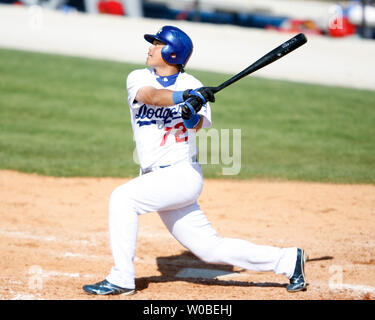 Chin-Lung Hu of the Los Angeles Dodgers during batting practice before ...