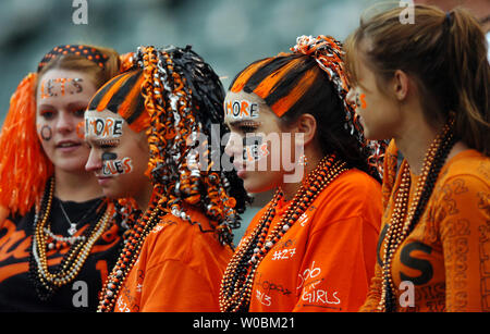 Fans cheer during batting practice prior to the MLB All-Star baseball ...