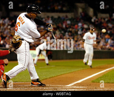 Baltimore Orioles third baseman Ramón Urías warms up during the first ...
