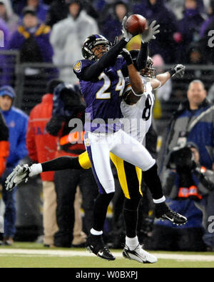 Baltimore Ravens tight end Charlie Kolar (88) runs during an NFL ...