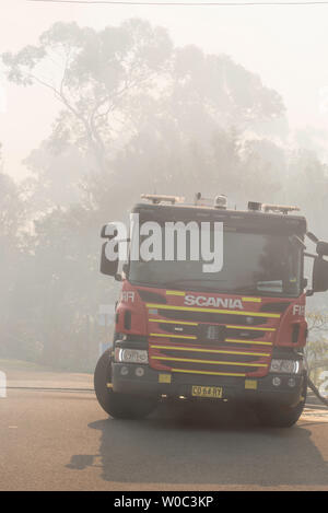 Fire and Rescue NSW fire engine truck tender driving through Sydney ...