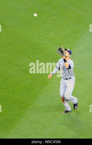 Tampa Bay Rays right fielder Austin Slater (20) against the Los Angeles ...