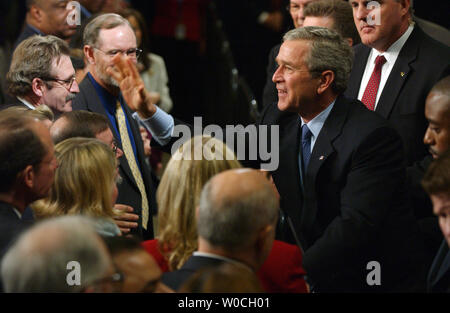 President Ronald Reagan shakes hands with Donald Trump at a reception ...