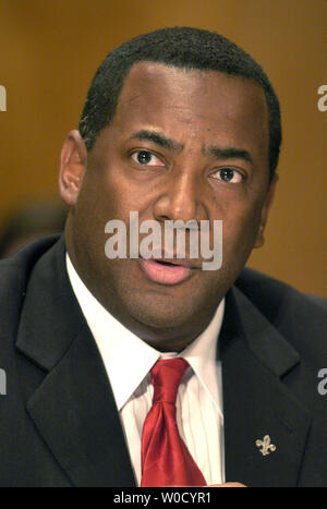 New Orleans Police Superintendent Warren Riley, left, and Deputy Chief ...
