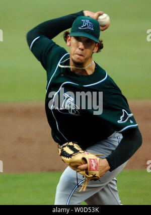 Tampa Bay Rays pitcher Kevin Kelly delivers to the Miami Marlins during ...