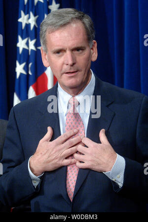 Sen. Judd Gregg (R-NH) speaks to the press about progress on the ...