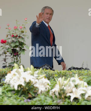 Colonnade in the Rose Garden, David S. Lynch Memorial Park, Beverly ...
